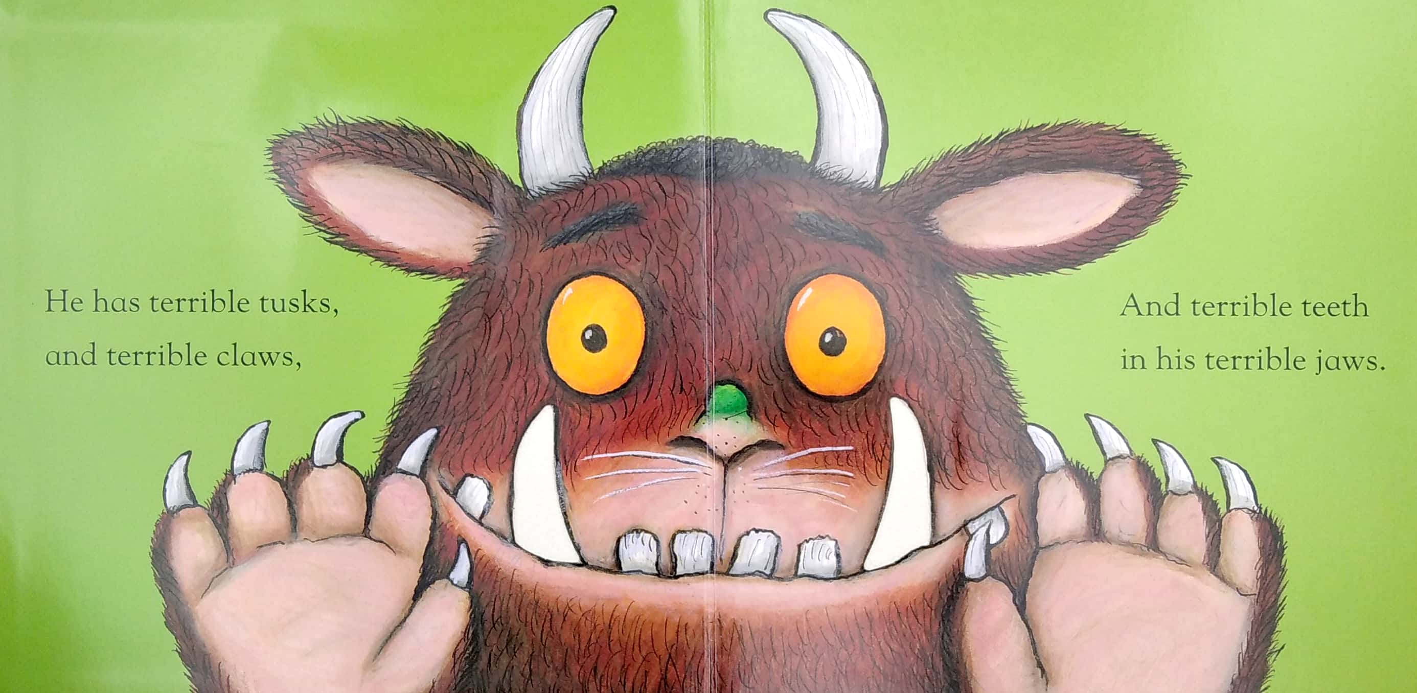 The Gruffalo Touch And Feel Book (My First Gruffalo) - FAHASA.COM