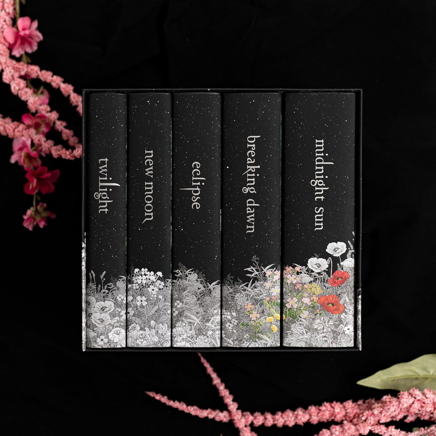 The Twilight Saga Deluxe Hardcover Collection - FAHASA.COM